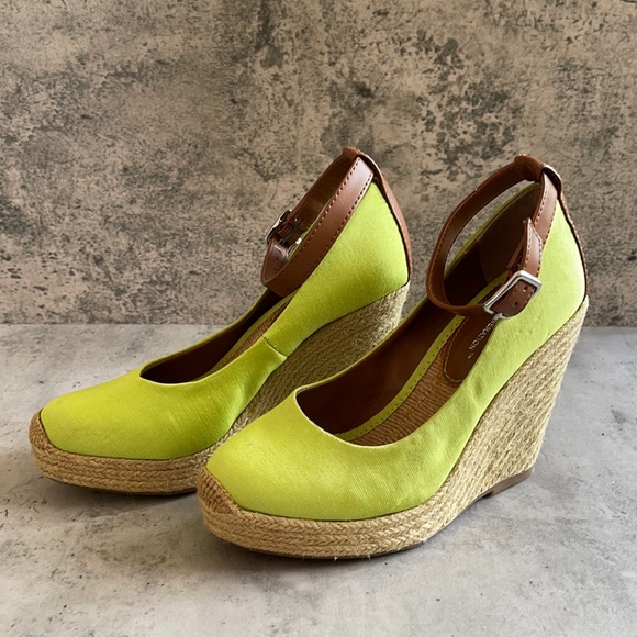 BCBGeneration | Shoes | Bcbgeneration Platforms | Poshmark